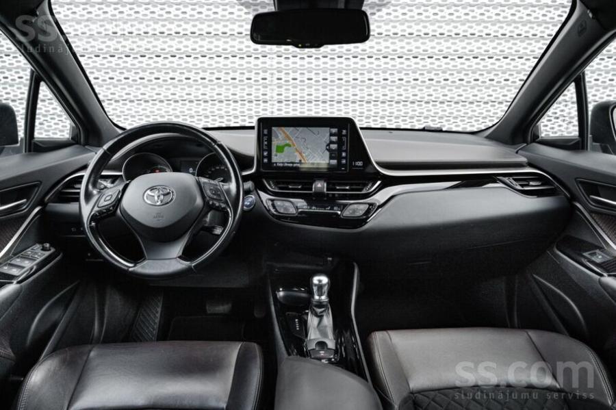 Тойота C-HR 2018 в Рига, объемом двигателя 1.80 л и пробегом 151 тыс. км за 17850 €, фото 7 на AUTOMOTO.COM.LV