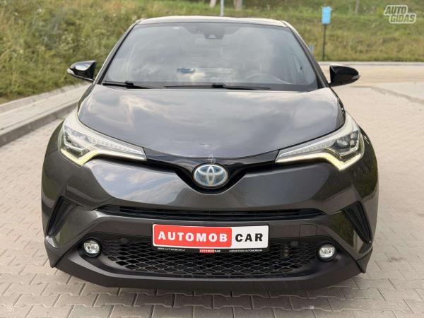 Toyota C-HR 2018 in Vilnius, with an engine capacity of 1.80 L and mileage of 144 thousand km for 16350 €, photo 2 on AUTOMOTO.COM.LV