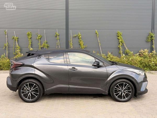 Тойота C-HR 2018 в Вильнюс, объемом двигателя 1.80 л и пробегом 144 тыс. км за 16350 €, фото 4 на AUTOMOTO.COM.LV
