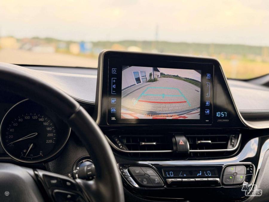 Тойота C-HR 2018 в Вильнюс, объемом двигателя 1.80 л и пробегом 144 тыс. км за 16350 €, фото 29 на AUTOMOTO.COM.LV