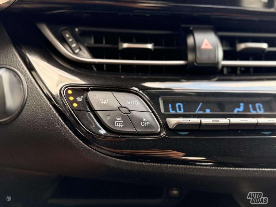 Тойота C-HR 2018 в Вильнюс, объемом двигателя 1.80 л и пробегом 144 тыс. км за 16350 €, фото 30 на AUTOMOTO.COM.LV