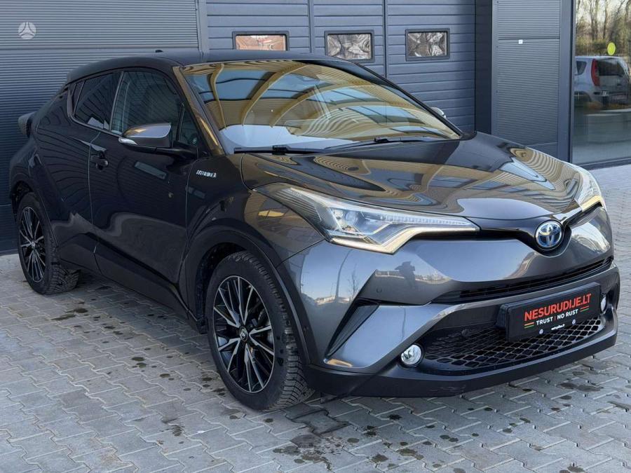 Тойота C-HR 2018 в Вильнюс, объемом двигателя 1.80 л и пробегом 106 тыс. км за 17999 €, фото 6 на AUTOMOTO.COM.LV