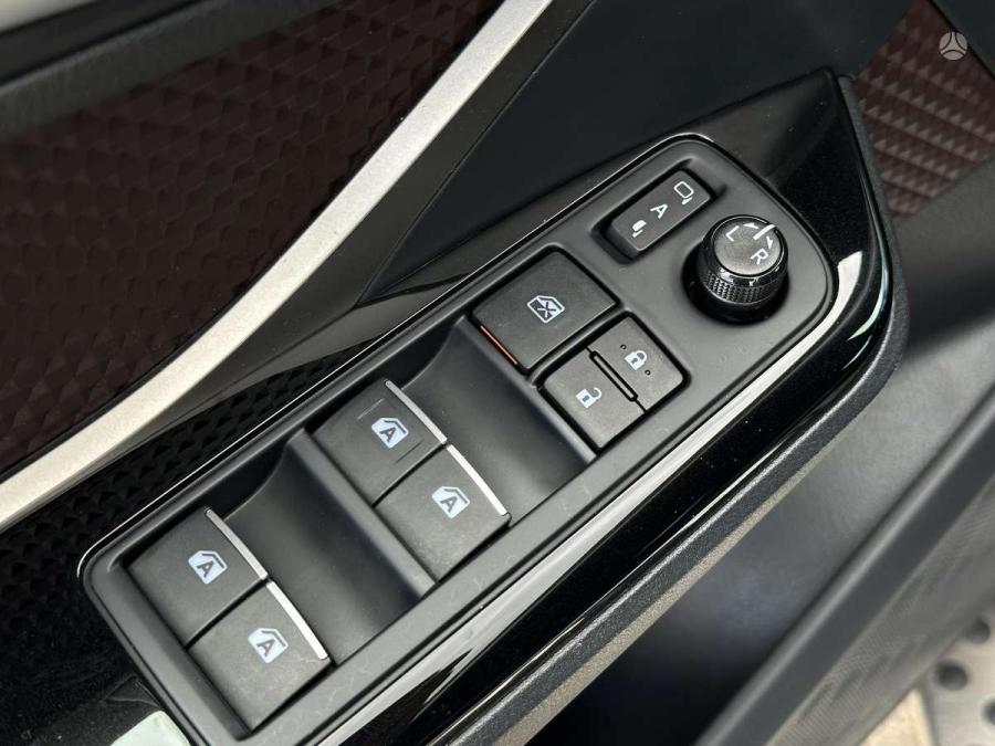 Тойота C-HR 2018 в Каунас, объемом двигателя 1.80 л и пробегом 133 тыс. км за 17474 €, фото 22 на AUTOMOTO.COM.LV