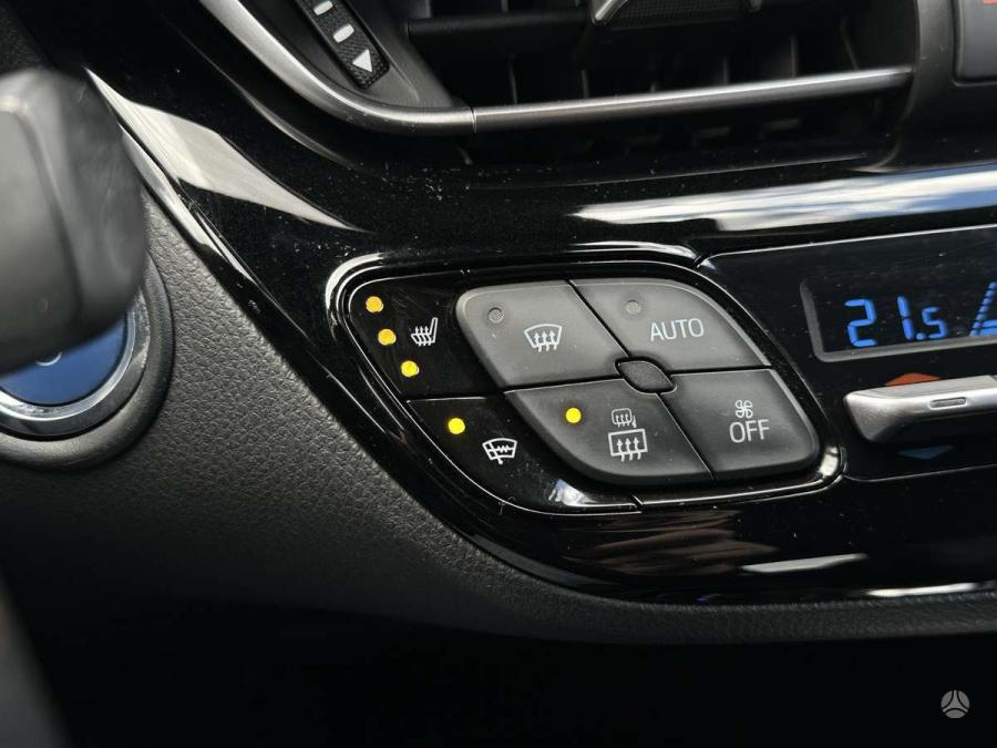Тойота C-HR 2018 в Каунас, объемом двигателя 1.80 л и пробегом 133 тыс. км за 17474 €, фото 26 на AUTOMOTO.COM.LV