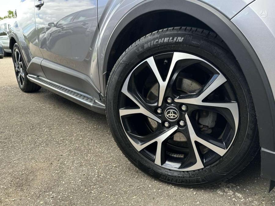 Тойота C-HR 2018 в Каунас, объемом двигателя 1.80 л и пробегом 133 тыс. км за 17474 €, фото 32 на AUTOMOTO.COM.LV