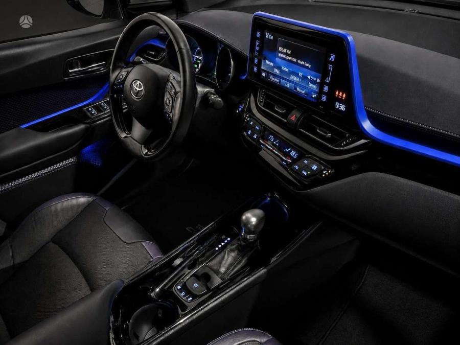 Тойота C-HR 2018 в Клайпеда, объемом двигателя 0.00 л и пробегом 124 тыс. км за 17999 €, фото 3 на AUTOMOTO.COM.LV