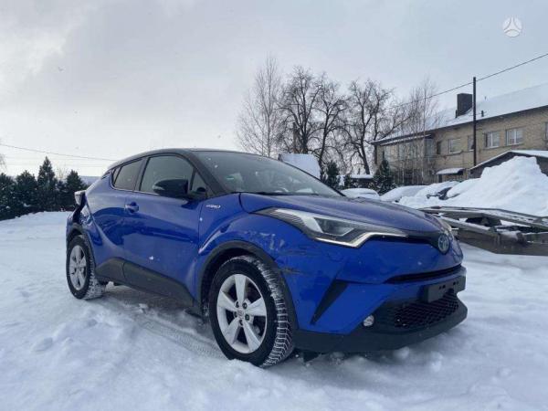 Тойота C-HR 2019 в Радвилишкис, объемом двигателя 1.80 л и пробегом 94 тыс. км за 11950 €, фото 2 на AUTOMOTO.COM.LV