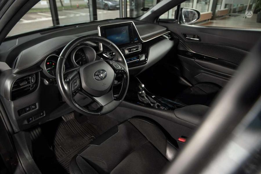 Toyota C-HR 2019 Kauņa, ar dzinēja tilpumu 1.80 L un nobraukumu 92 tūkst. km par 20771 €, foto 13 vietnē AUTOMOTO.COM.LV