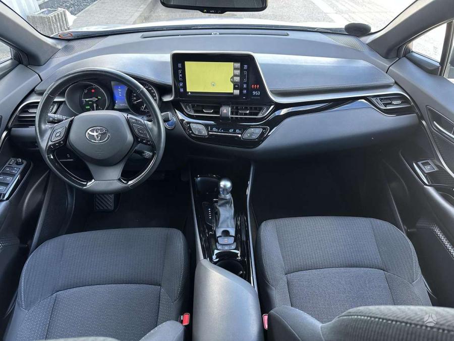 Toyota C-HR 2019 Kauņa, ar dzinēja tilpumu 1.80 L un nobraukumu 112 tūkst. km par 17999 €, foto 17 vietnē AUTOMOTO.COM.LV