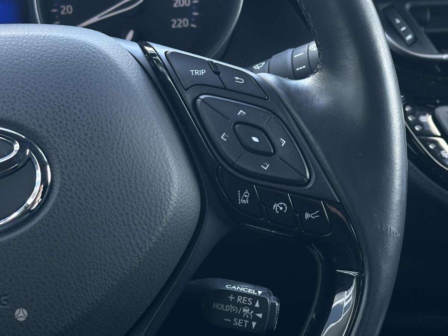 Toyota C-HR 2019 Kauņa, ar dzinēja tilpumu 1.80 L un nobraukumu 112 tūkst. km par 17999 €, foto 19 vietnē AUTOMOTO.COM.LV
