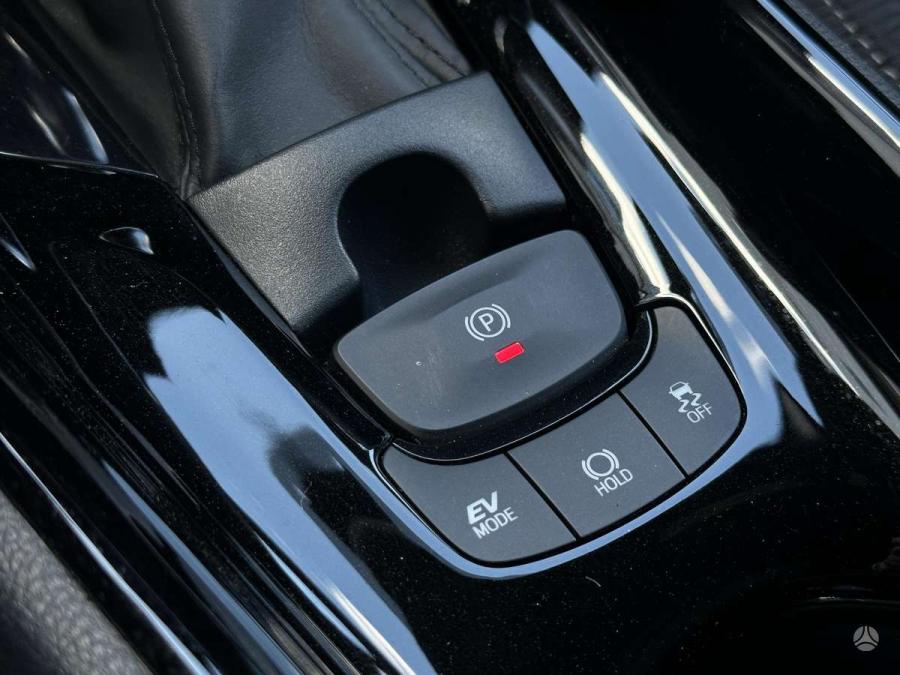 Toyota C-HR 2019 Kauņa, ar dzinēja tilpumu 1.80 L un nobraukumu 112 tūkst. km par 17999 €, foto 30 vietnē AUTOMOTO.COM.LV