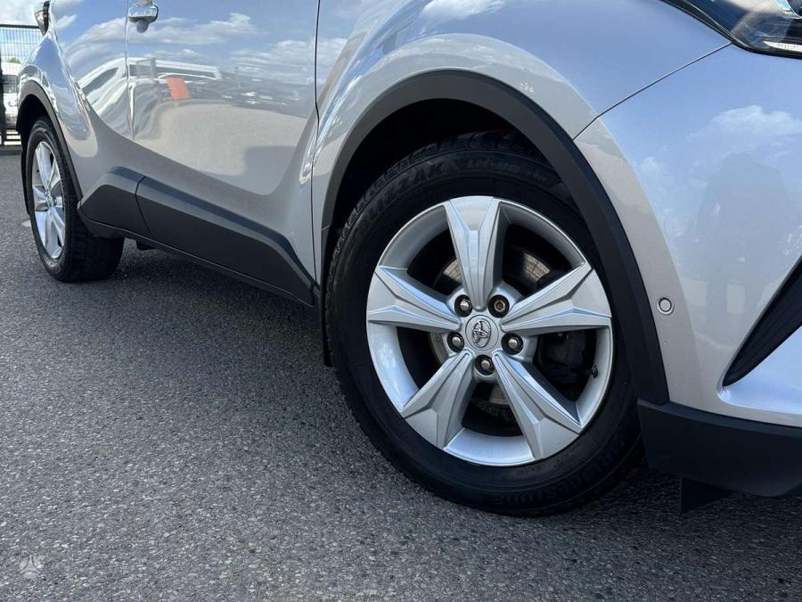 Toyota C-HR 2019 Kauņa, ar dzinēja tilpumu 1.80 L un nobraukumu 112 tūkst. km par 17999 €, foto 34 vietnē AUTOMOTO.COM.LV