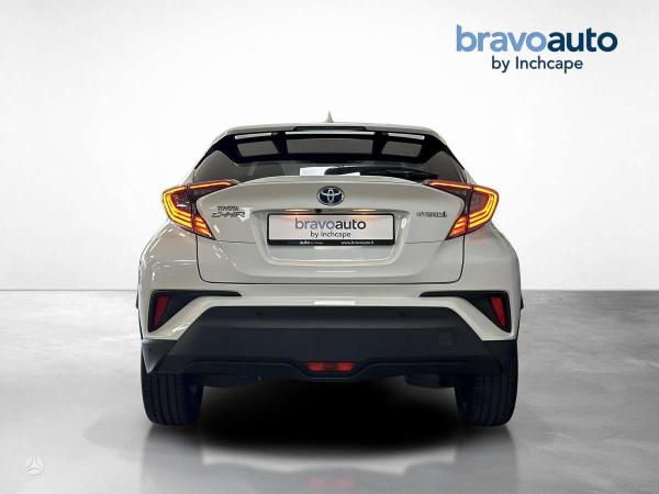 Toyota C-HR 2019 in Vilnius, with an engine capacity of 1.80 L and mileage of 96 thousand km for 18500 €, photo 5 on AUTOMOTO.COM.LV