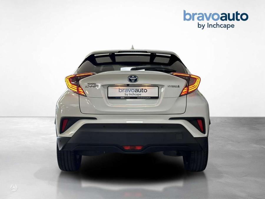 Тойота C-HR 2019 в Вильнюс, объемом двигателя 1.80 л и пробегом 96 тыс. км за 18500 €, фото 5 на AUTOMOTO.COM.LV