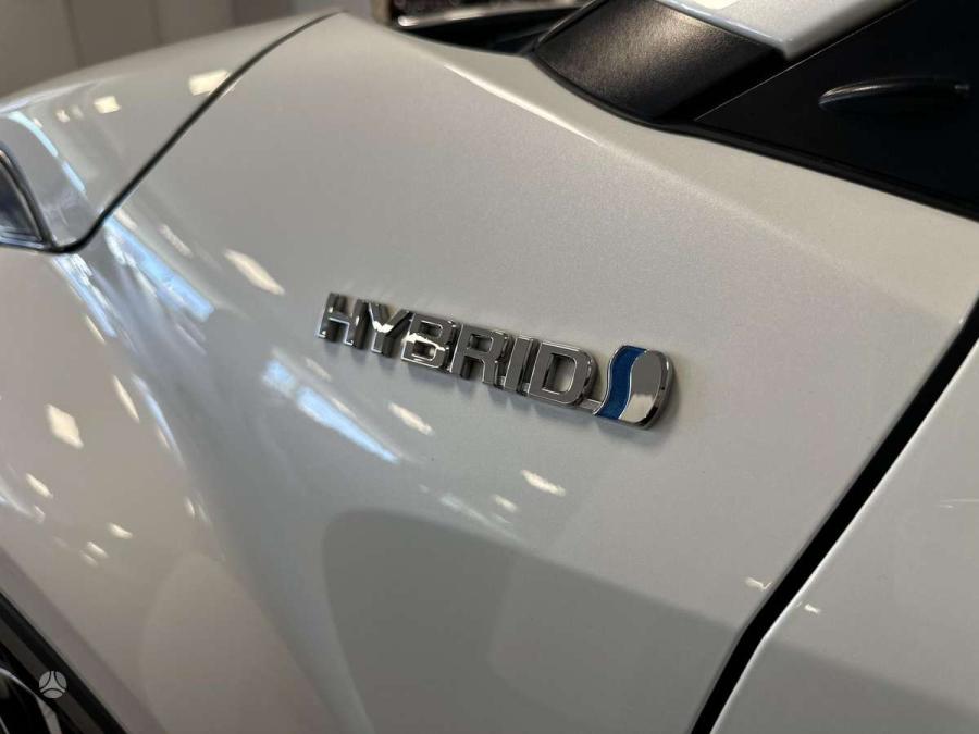 Тойота C-HR 2019 в Вильнюс, объемом двигателя 1.80 л и пробегом 96 тыс. км за 18500 €, фото 11 на AUTOMOTO.COM.LV
