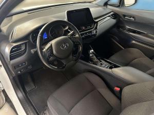 Тойота C-HR 2019 в Вильнюс, объемом двигателя 1.80 л и пробегом 96 тыс. км за 18500 €, фото 13 на AUTOMOTO.COM.LV