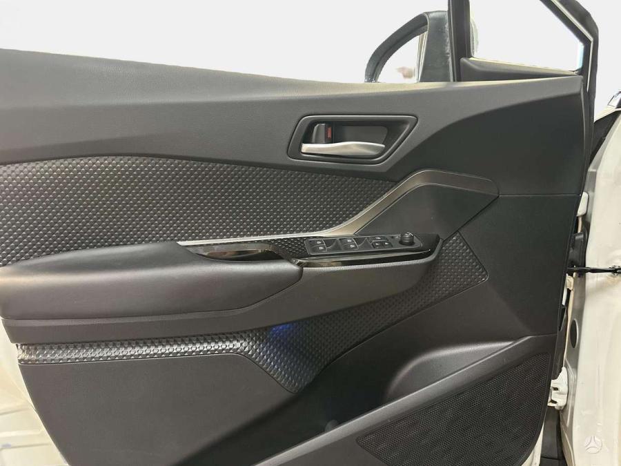 Тойота C-HR 2019 в Вильнюс, объемом двигателя 1.80 л и пробегом 96 тыс. км за 18500 €, фото 14 на AUTOMOTO.COM.LV
