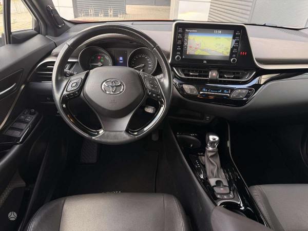 Toyota C-HR 2020 Viļņa, ar dzinēja tilpumu 1.99 L un nobraukumu 70 tūkst. km par 22999 €, foto 11 vietnē AUTOMOTO.COM.LV