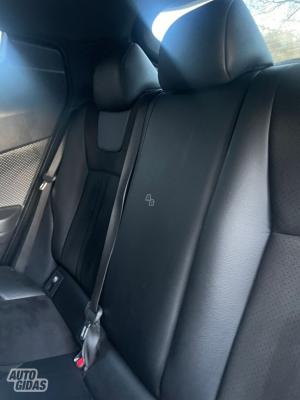 Toyota C-HR 2020 in Klaipeda, with an engine capacity of 1.80 L and mileage of 98 thousand km for 20100 €, photo 15 on AUTOMOTO.COM.LV