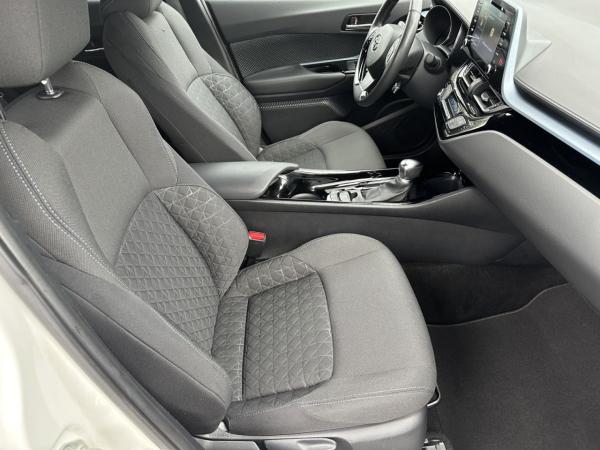 Toyota C-HR 2020 Viļņa, ar dzinēja tilpumu 2.00 L un nobraukumu 132 tūkst. km par 21250 €, foto 4 vietnē AUTOMOTO.COM.LV