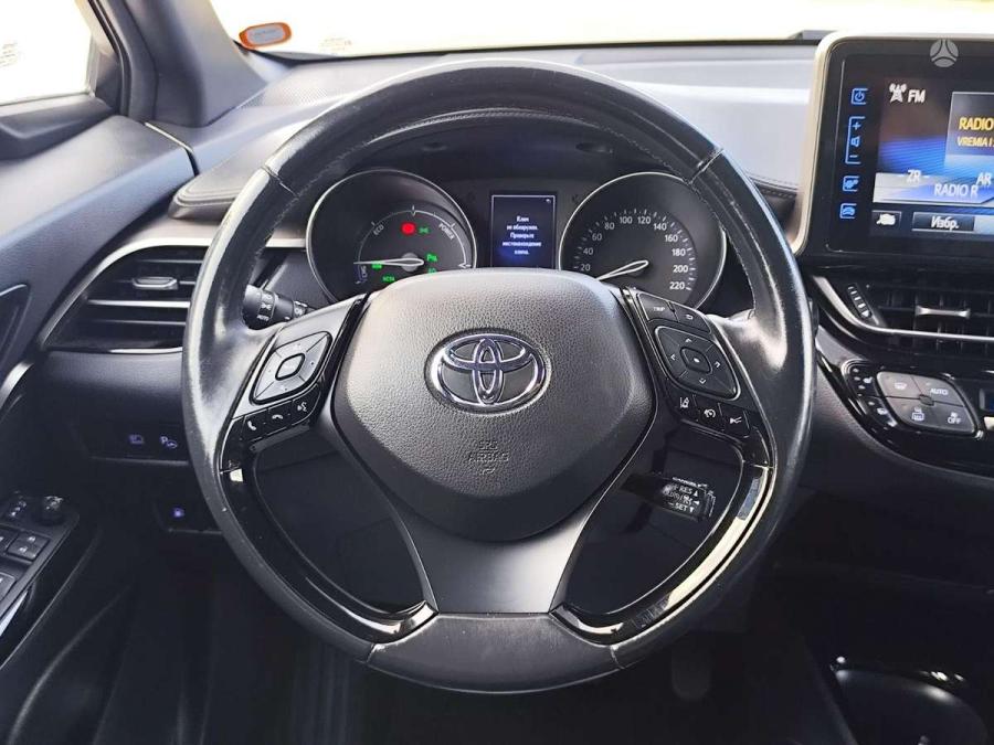 Toyota C-HR 2020 Šauļi, ar dzinēja tilpumu 1.80 L un nobraukumu 198 tūkst. km par 17800 €, foto 33 vietnē AUTOMOTO.COM.LV