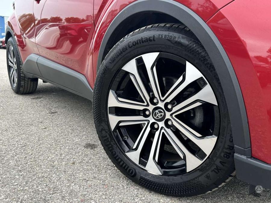 Toyota C-HR 2020 in Kaunas, with an engine capacity of 2.00 L and mileage of 127 thousand km for 22771 €, photo 28 on AUTOMOTO.COM.LV