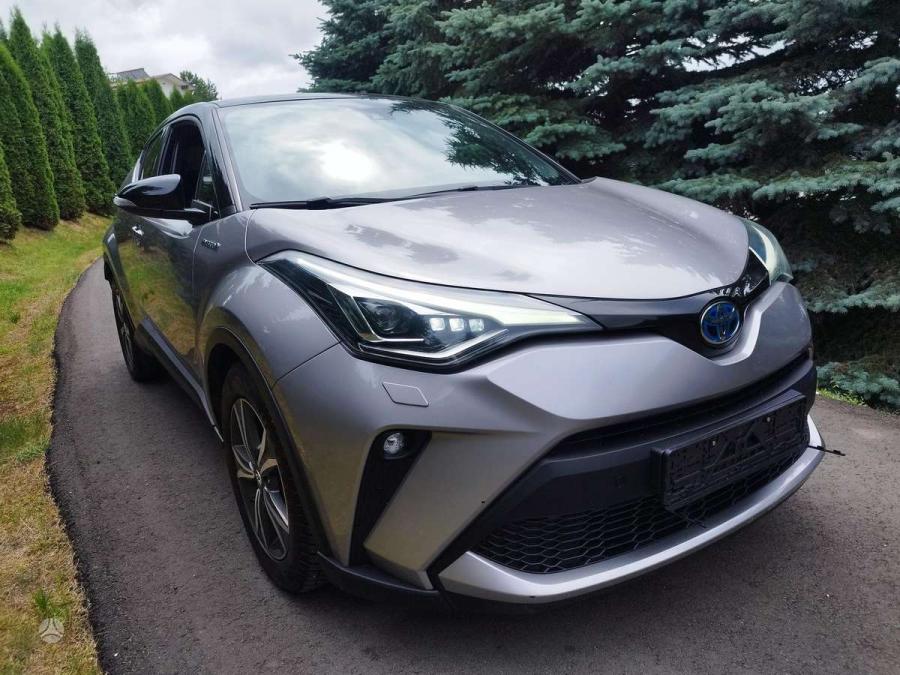 Toyota C-HR 2020 Utena, ar dzinēja tilpumu 1.99 L un nobraukumu 118 tūkst. km par 19600 €, foto 3 vietnē AUTOMOTO.COM.LV