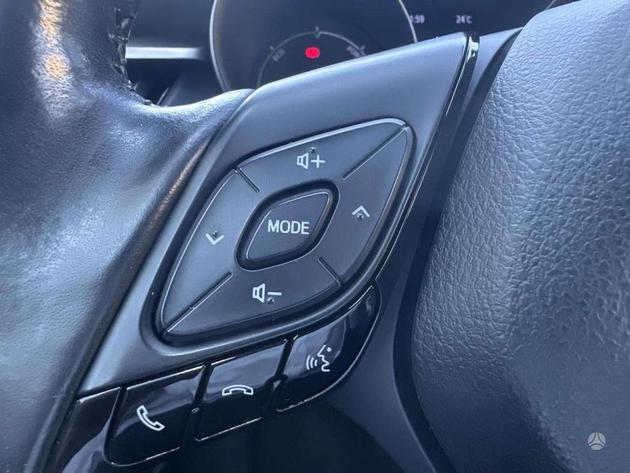 Toyota C-HR 2020 Klaipėda, ar dzinēja tilpumu 1.80 L un nobraukumu 65 tūkst. km par 22900 €, foto 16 vietnē AUTOMOTO.COM.LV