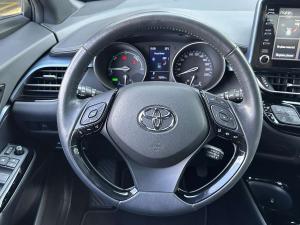 Toyota C-HR 2020 in Kaunas, with an engine capacity of 1.80 L and mileage of 76 thousand km for 22471 €, photo 16 on AUTOMOTO.COM.LV