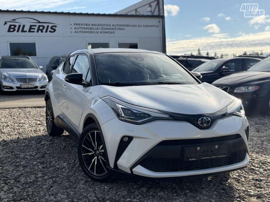 Тойота C-HR 2020 в Утена, объемом двигателя 1.80 л и пробегом 260 тыс. км за 15490 €, фото 1 на AUTOMOTO.COM.LV