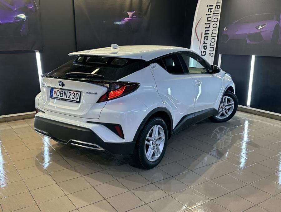 Тойота C-HR 2020 в Вильнюс, объемом двигателя 1.80 л и пробегом 155 тыс. км за 18750 €, фото 3 на AUTOMOTO.COM.LV
