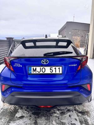 Toyota C-HR 2021 in Taurage, with an engine capacity of 1.80 L and mileage of 60 thousand km for 20000 €, photo 8 on AUTOMOTO.COM.LV