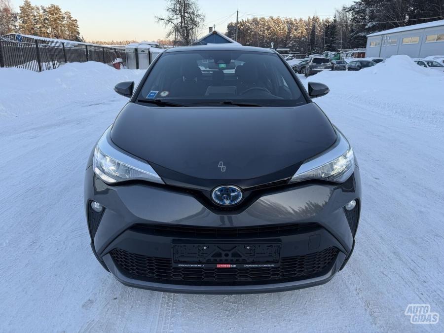 Toyota C-HR 2021 Viļņa, ar dzinēja tilpumu 1.80 L un nobraukumu 99 tūkst. km par 19900 €, foto 2 vietnē AUTOMOTO.COM.LV