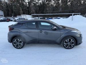Toyota C-HR 2021 Viļņa, ar dzinēja tilpumu 1.80 L un nobraukumu 99 tūkst. km par 19900 €, foto 4 vietnē AUTOMOTO.COM.LV