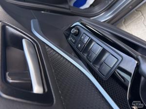 Toyota C-HR 2021 in Vilnius, with an engine capacity of 1.80 L and mileage of 158 thousand km for 19250 €, photo 17 on AUTOMOTO.COM.LV