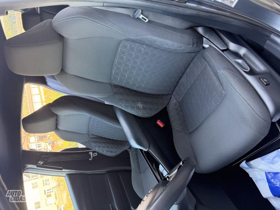 Toyota C-HR 2021 in Vilnius, with an engine capacity of 1.80 L and mileage of 158 thousand km for 19250 €, photo 25 on AUTOMOTO.COM.LV