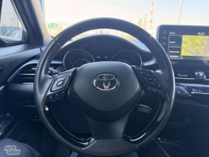 Toyota C-HR 2021 in Vilnius, with an engine capacity of 1.80 L and mileage of 158 thousand km for 19250 €, photo 29 on AUTOMOTO.COM.LV