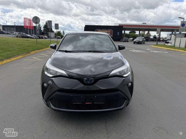 Тойота C-HR 2021 в Вильнюс, объемом двигателя 1.80 л и пробегом 176 тыс. км за 18350 €, фото 3 на AUTOMOTO.COM.LV