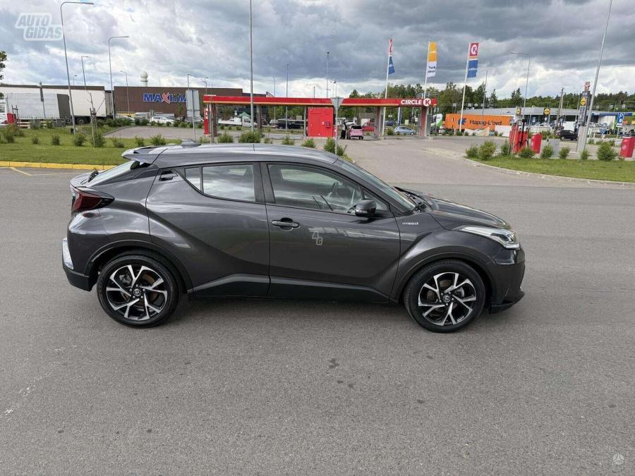Тойота C-HR 2021 в Вильнюс, объемом двигателя 1.80 л и пробегом 176 тыс. км за 18350 €, фото 8 на AUTOMOTO.COM.LV