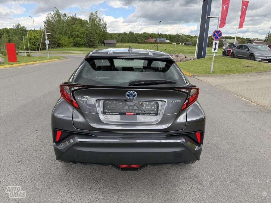 Тойота C-HR 2021 в Вильнюс, объемом двигателя 1.80 л и пробегом 176 тыс. км за 18350 €, фото 11 на AUTOMOTO.COM.LV