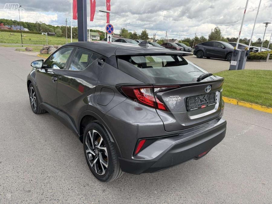 Тойота C-HR 2021 в Вильнюс, объемом двигателя 1.80 л и пробегом 176 тыс. км за 18350 €, фото 13 на AUTOMOTO.COM.LV