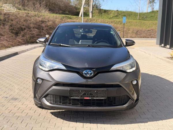 Тойота C-HR 2021 в Вильнюс, объемом двигателя 1.80 л и пробегом 124 тыс. км за 18350 €, фото 2 на AUTOMOTO.COM.LV