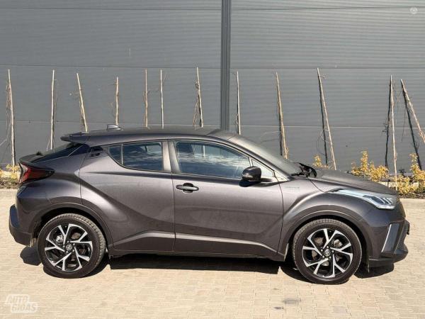 Тойота C-HR 2021 в Вильнюс, объемом двигателя 1.80 л и пробегом 124 тыс. км за 18350 €, фото 8 на AUTOMOTO.COM.LV