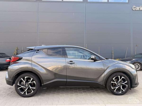 Тойота C-HR 2021 в Вильнюс, объемом двигателя 1.80 л и пробегом 158 тыс. км за 19250 €, фото 10 на AUTOMOTO.COM.LV