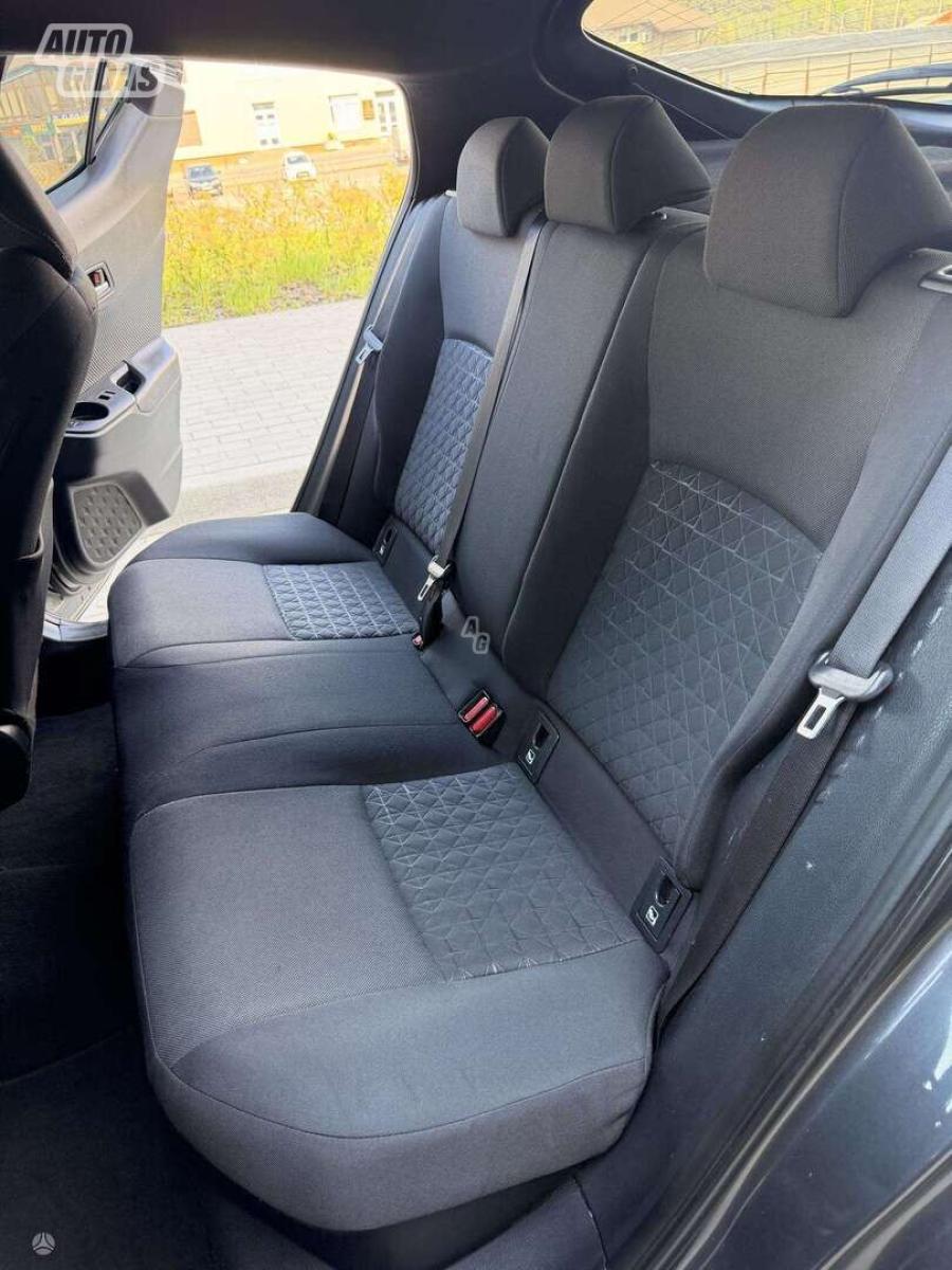 Toyota C-HR 2021 Viļņa, ar dzinēja tilpumu 1.80 L un nobraukumu 158 tūkst. km par 19250 €, foto 23 vietnē AUTOMOTO.COM.LV