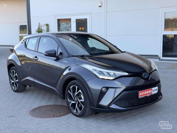 Toyota C-HR 2021 in Vilnius, with an engine capacity of 1.80 L and mileage of 101 thousand km for 20500 €, photo 3 on AUTOMOTO.COM.LV