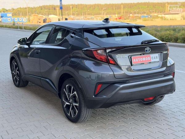 Toyota C-HR 2021 in Vilnius, with an engine capacity of 1.80 L and mileage of 101 thousand km for 20500 €, photo 7 on AUTOMOTO.COM.LV