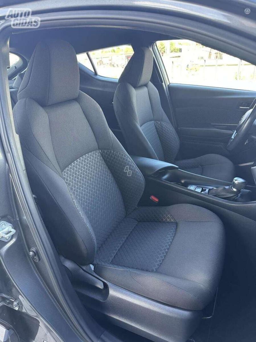 Toyota C-HR 2021 Viļņa, ar dzinēja tilpumu 1.80 L un nobraukumu 79 tūkst. km par 21500 €, foto 22 vietnē AUTOMOTO.COM.LV