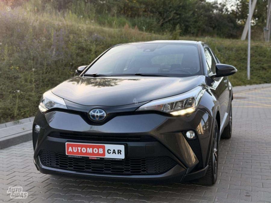 Toyota C-HR 2021 in Vilnius, with an engine capacity of 1.80 L and mileage of 79 thousand km for 20950 €, photo 4 on AUTOMOTO.COM.LV