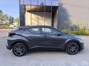 Toyota C-HR 2021 in Vilnius, with an engine capacity of 1.80 L and mileage of 79 thousand km for 20950 €, photo 5 on AUTOMOTO.COM.LV